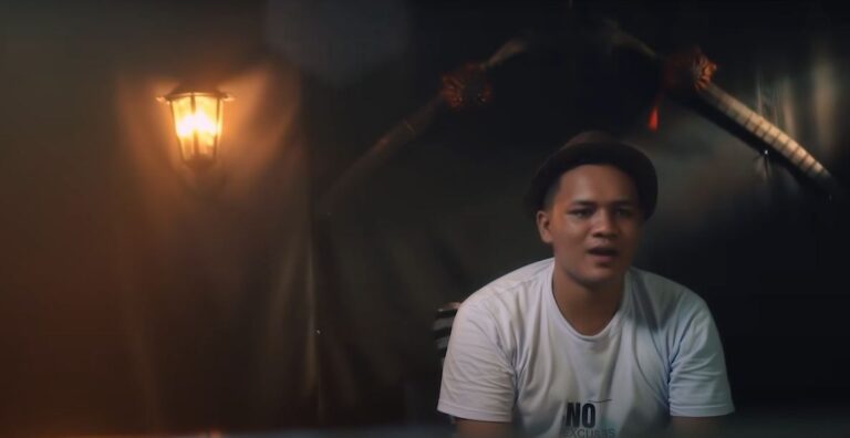 Lirik Lagu Jun Munthe Hasian dan Artinya - Langkat Online